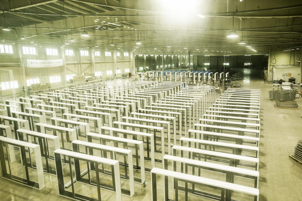 [전지적 사연 시점] 하이엔드 창호를 선도하는 파트너십의 품격 KCC WORLD 웹진